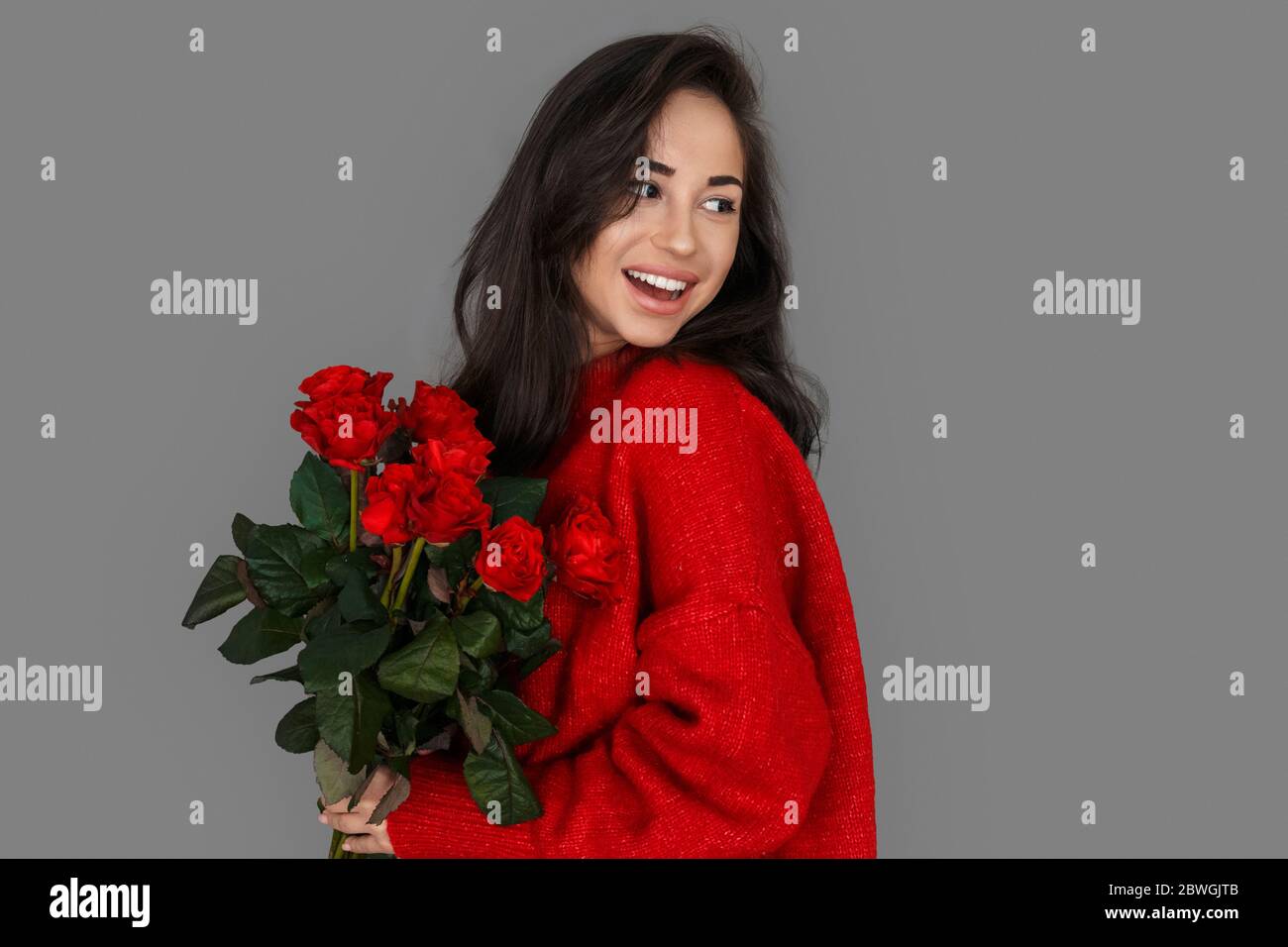 Attractive asian girl bouquet roses hi-res stock photography and images ...