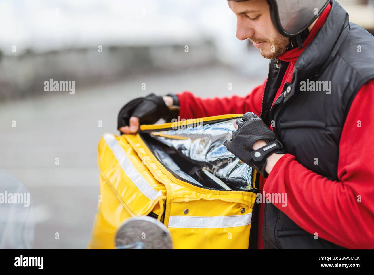 Food delivery backpack hi-res stock photography and images - Alamy