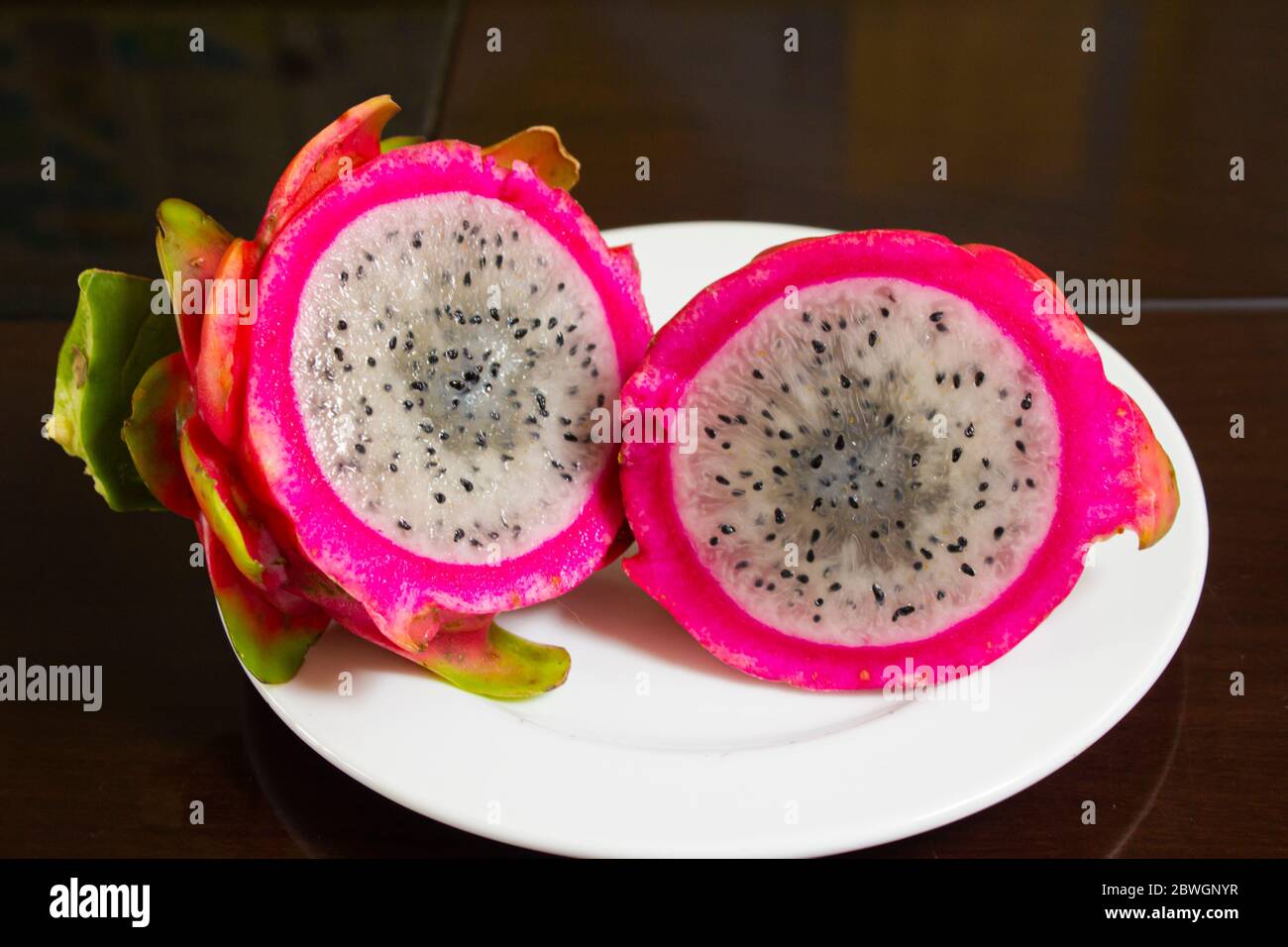 Fruta tropical pitaya hi-res stock photography and images - Alamy