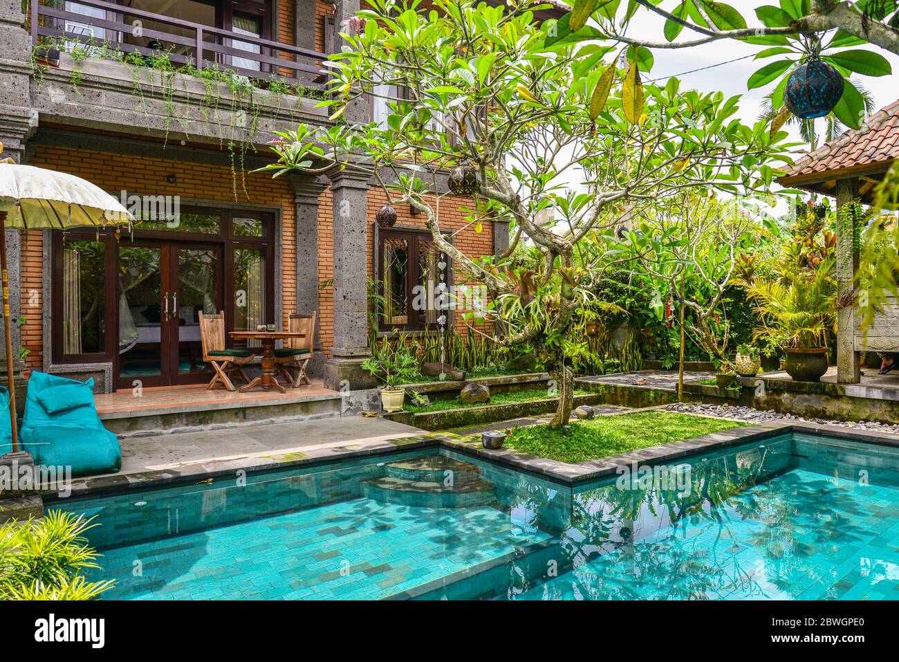 Swimming pool back of house hi-res stock photography and images - Alamy