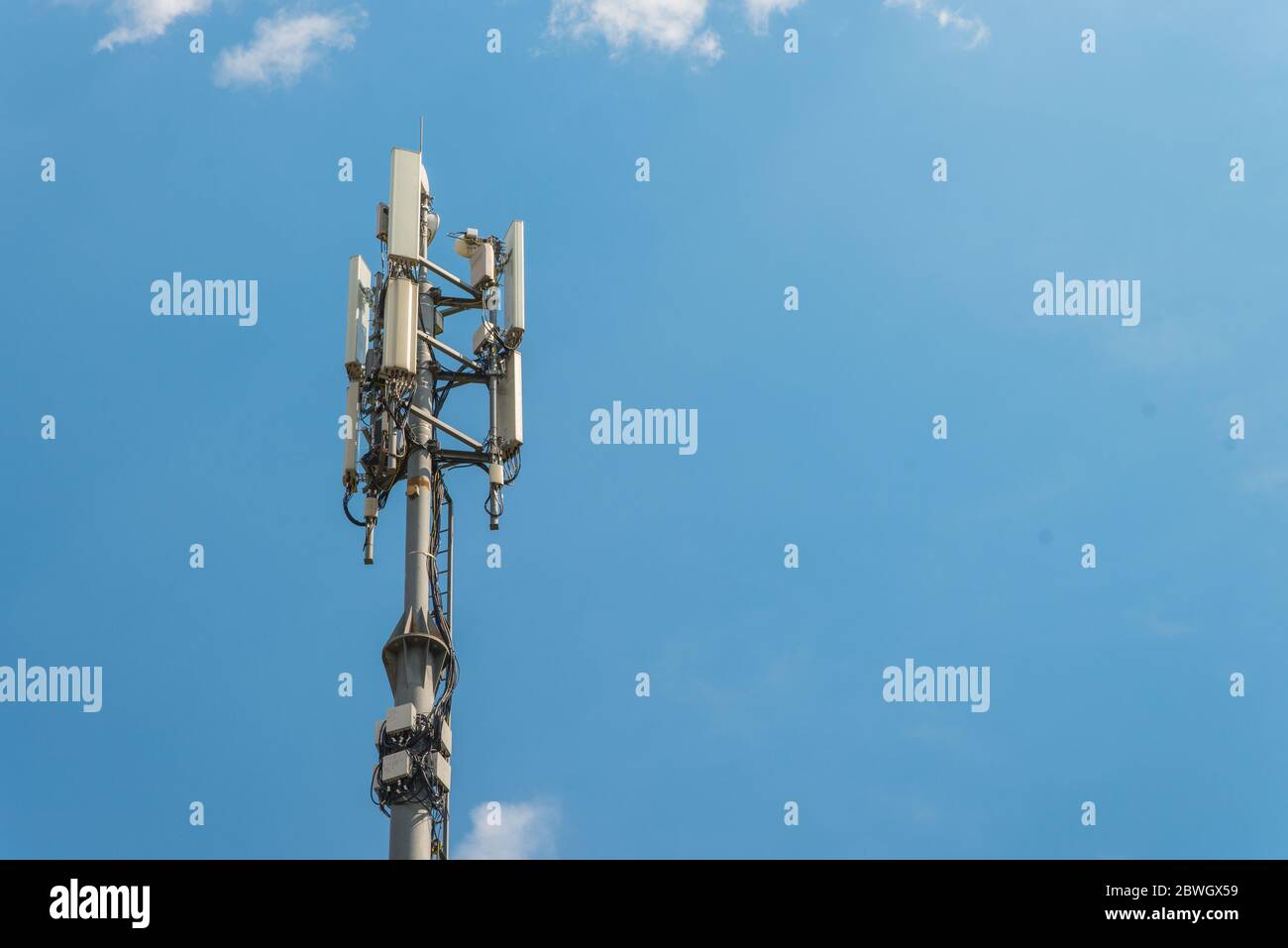 Communication station hi-res stock photography and images - Alamy