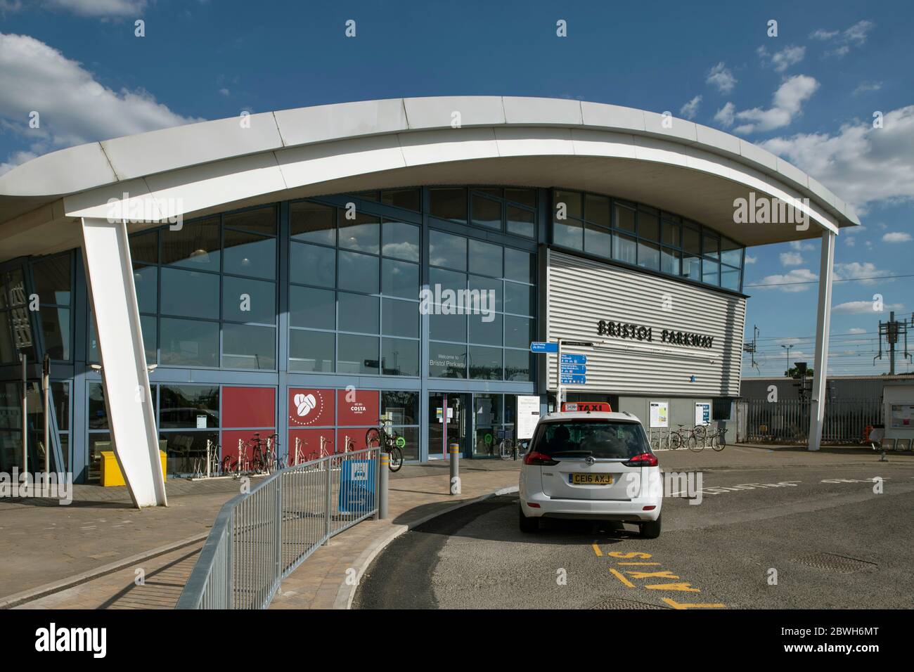 Bristol Parkway railway station, Bristol, UK Stock Photo - Alamy