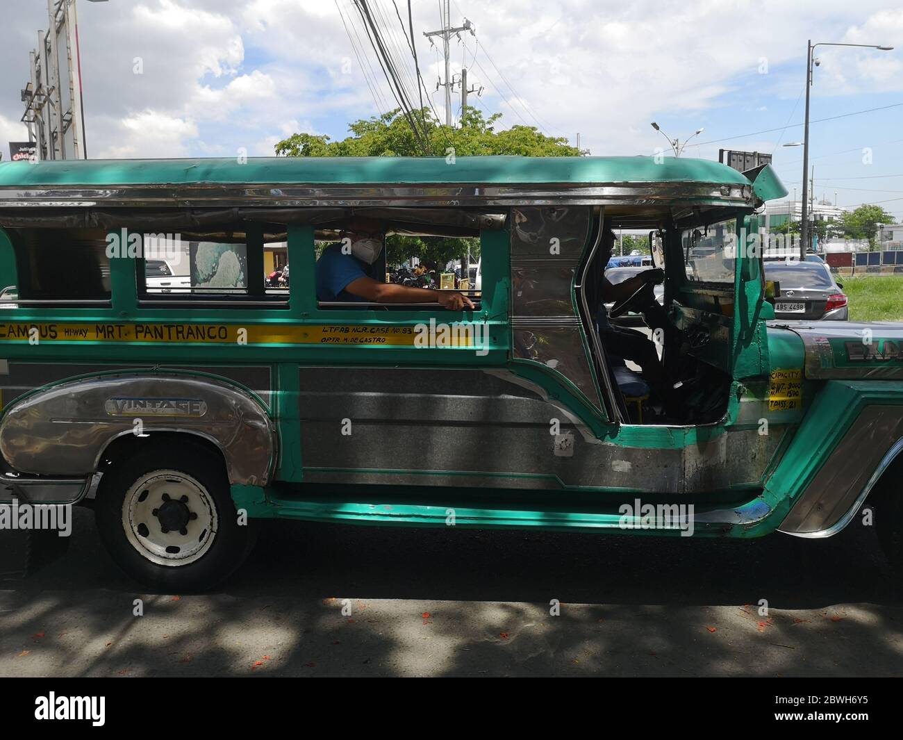 Jeepney d hi-res stock photography and images - Alamy