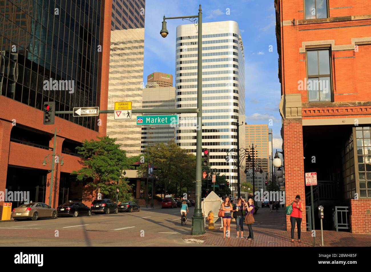 17th street in denver downtown hi-res stock photography and images - Alamy