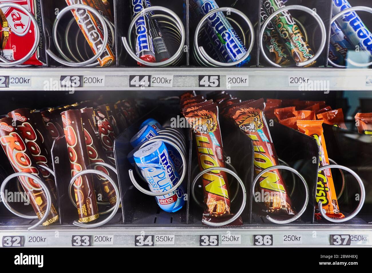 Snacks Vending Machine Stock Photo - Alamy