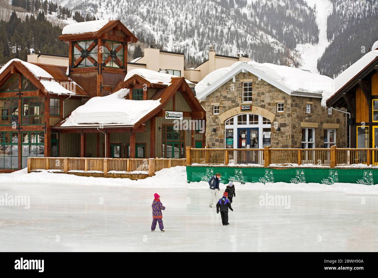 Colorado ice rink hi-res stock photography and images - Alamy