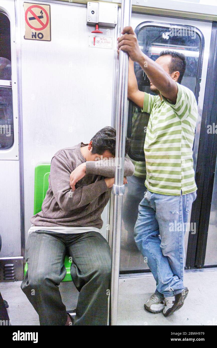Passengers subway train mexico city hi-res stock photography and images ...