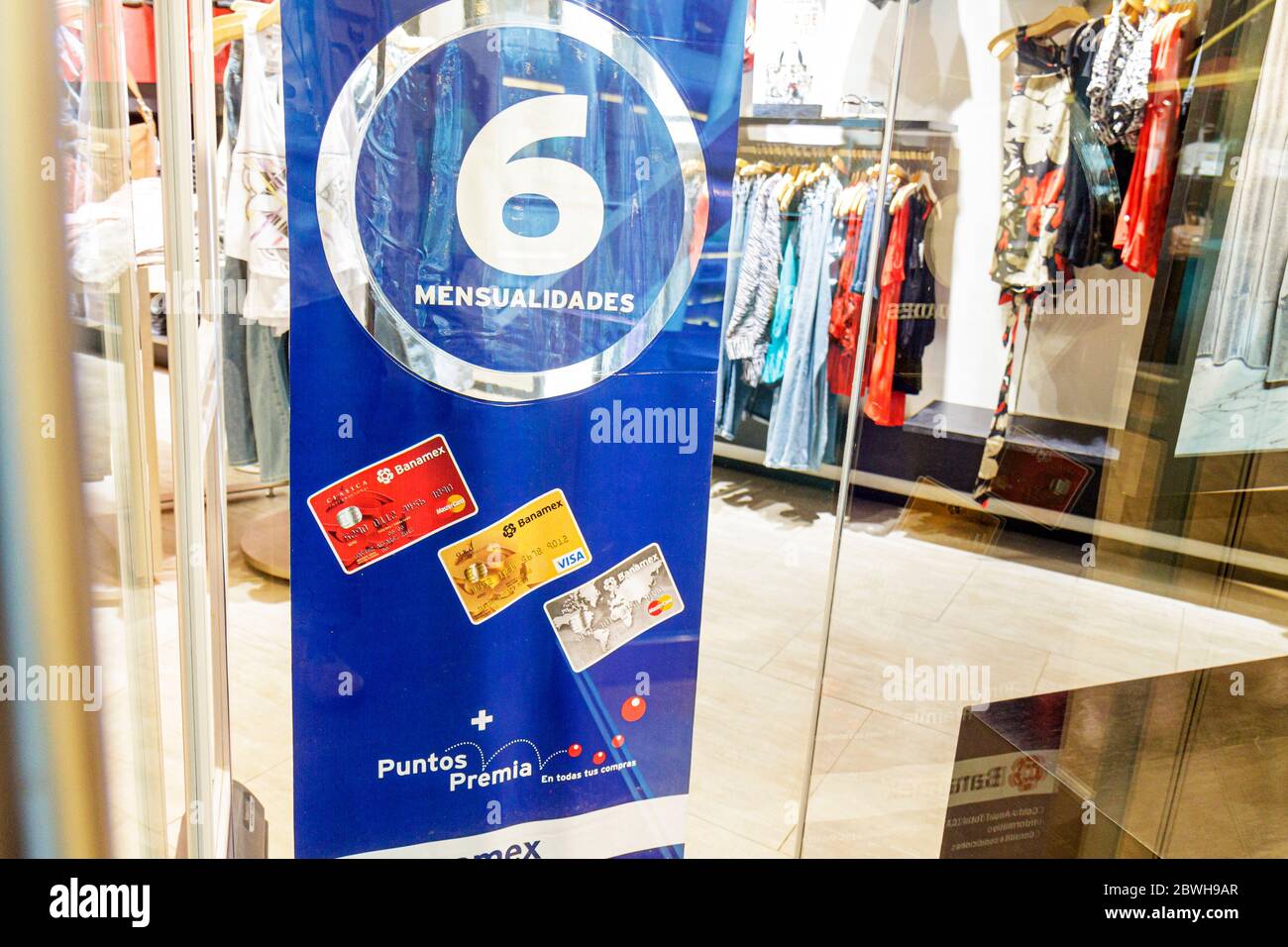 Reforma 222 shopping mall center centre hi-res stock photography and ...