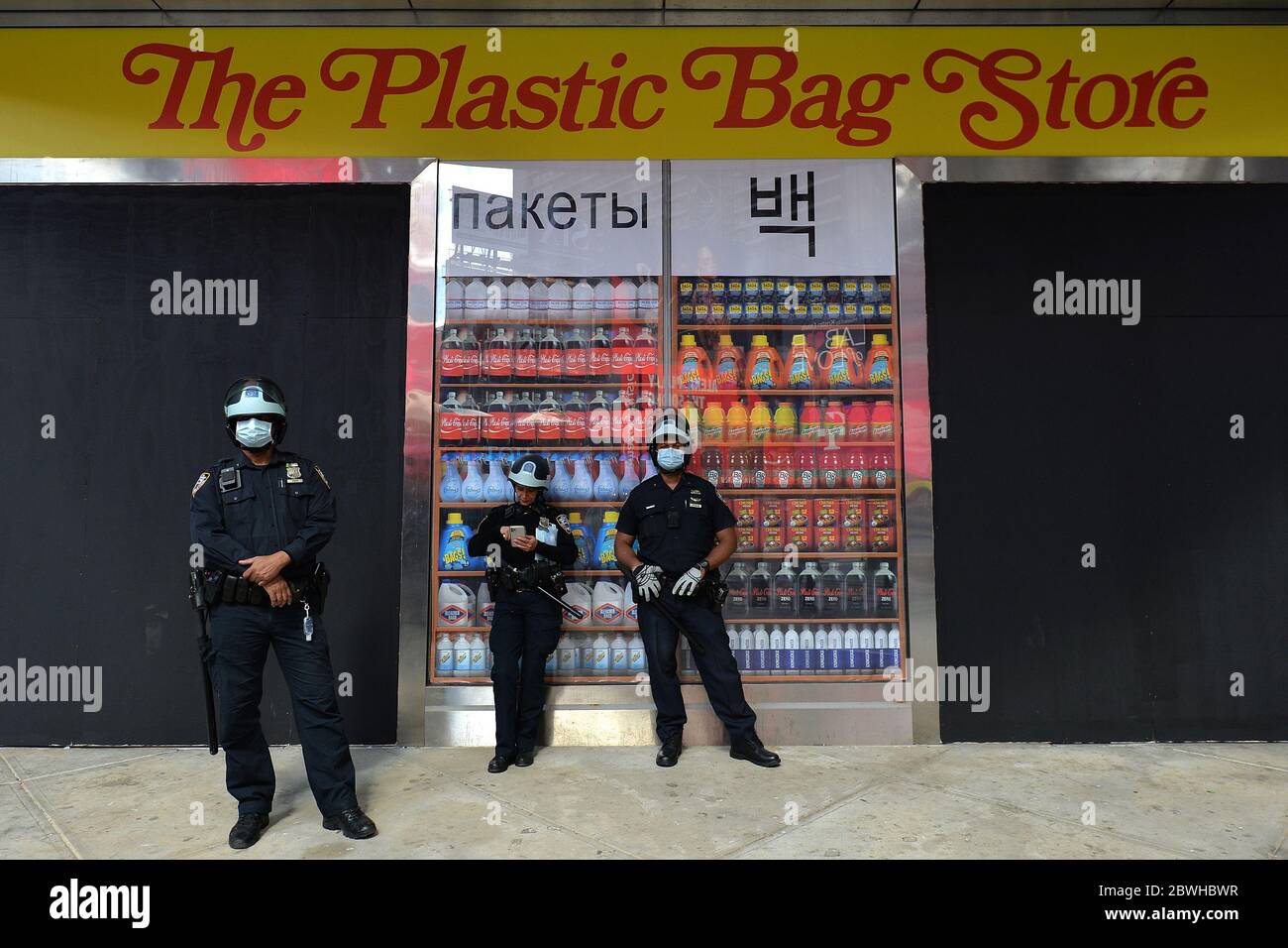 Nypd helmets hi-res stock photography and images - Alamy