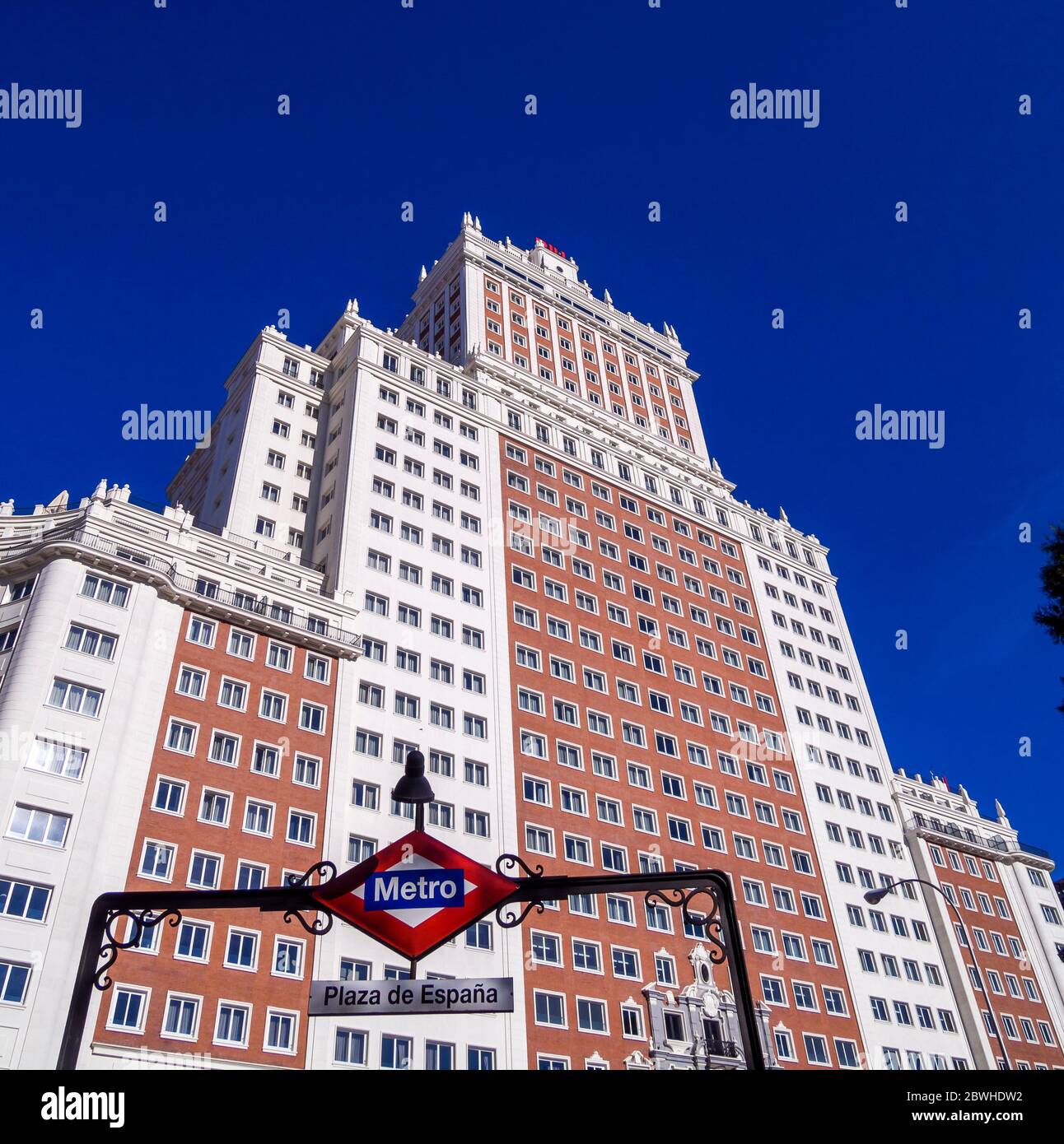 Edificio España y metro. Plaza de España. Madrid. España Stock Photo - Alamy