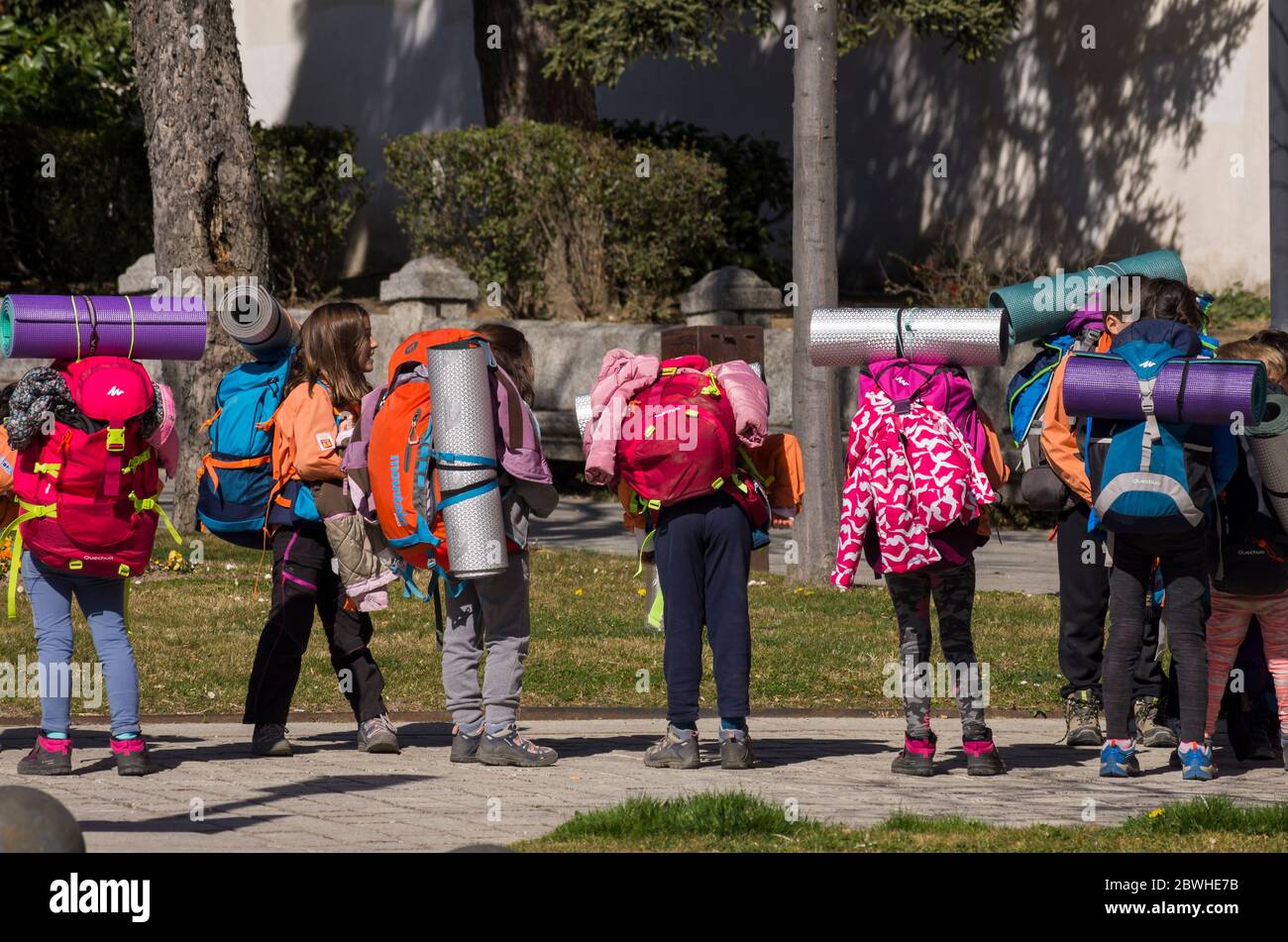 Niños de excursión hi-res stock photography and images - Alamy