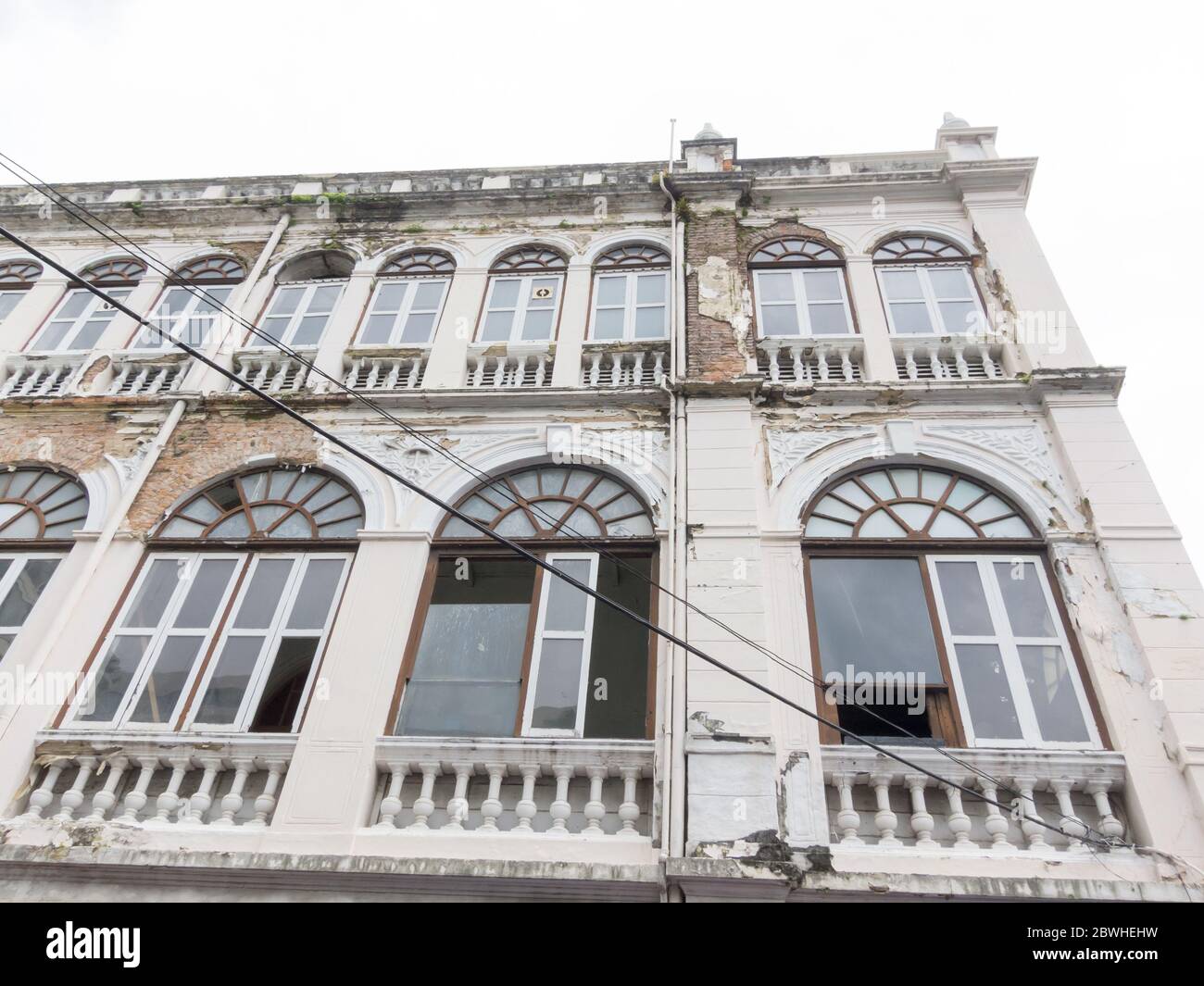 Bangkok colonial style architecture hi-res stock photography and images ...