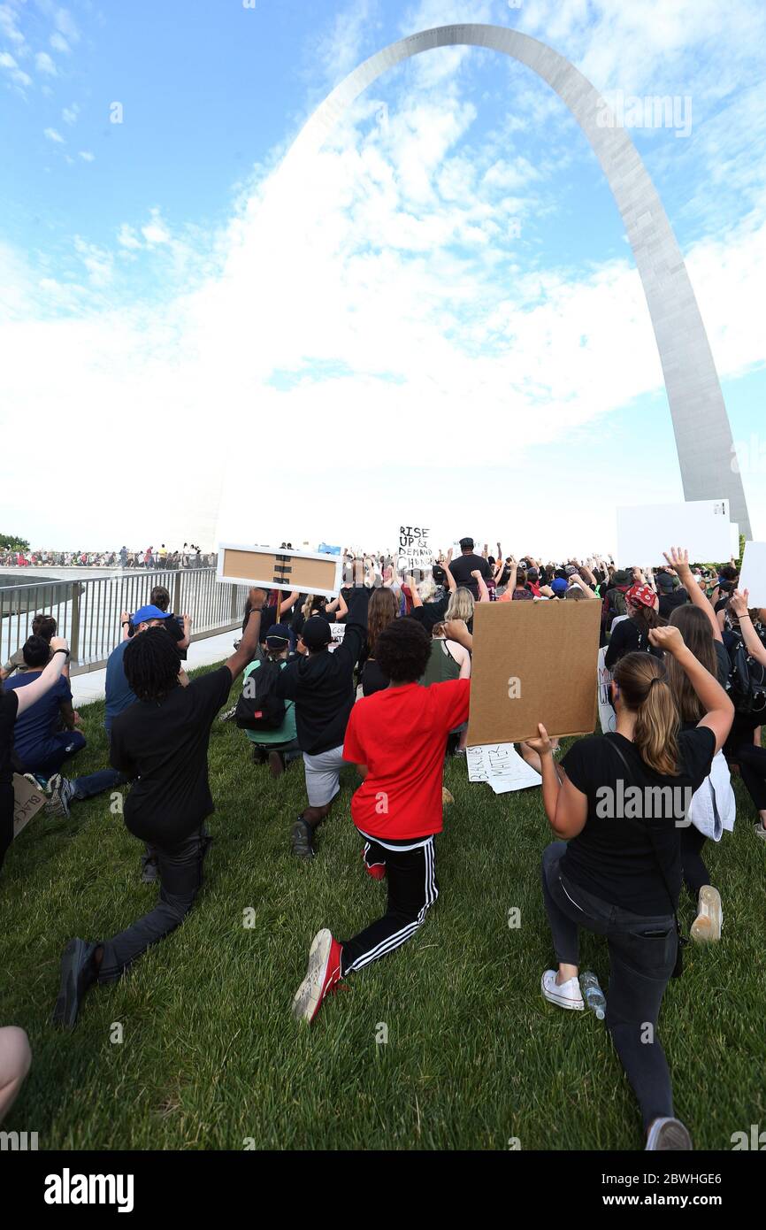 St louis gateway arch 2020 hi-res stock photography and images - Alamy