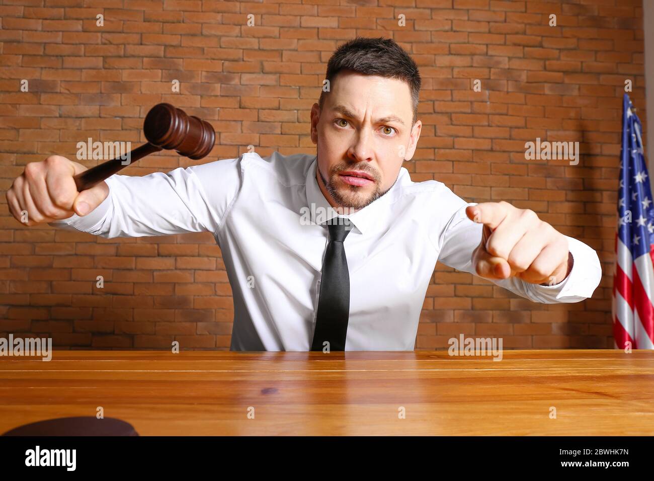 Angry judge hi-res stock photography and images - Alamy
