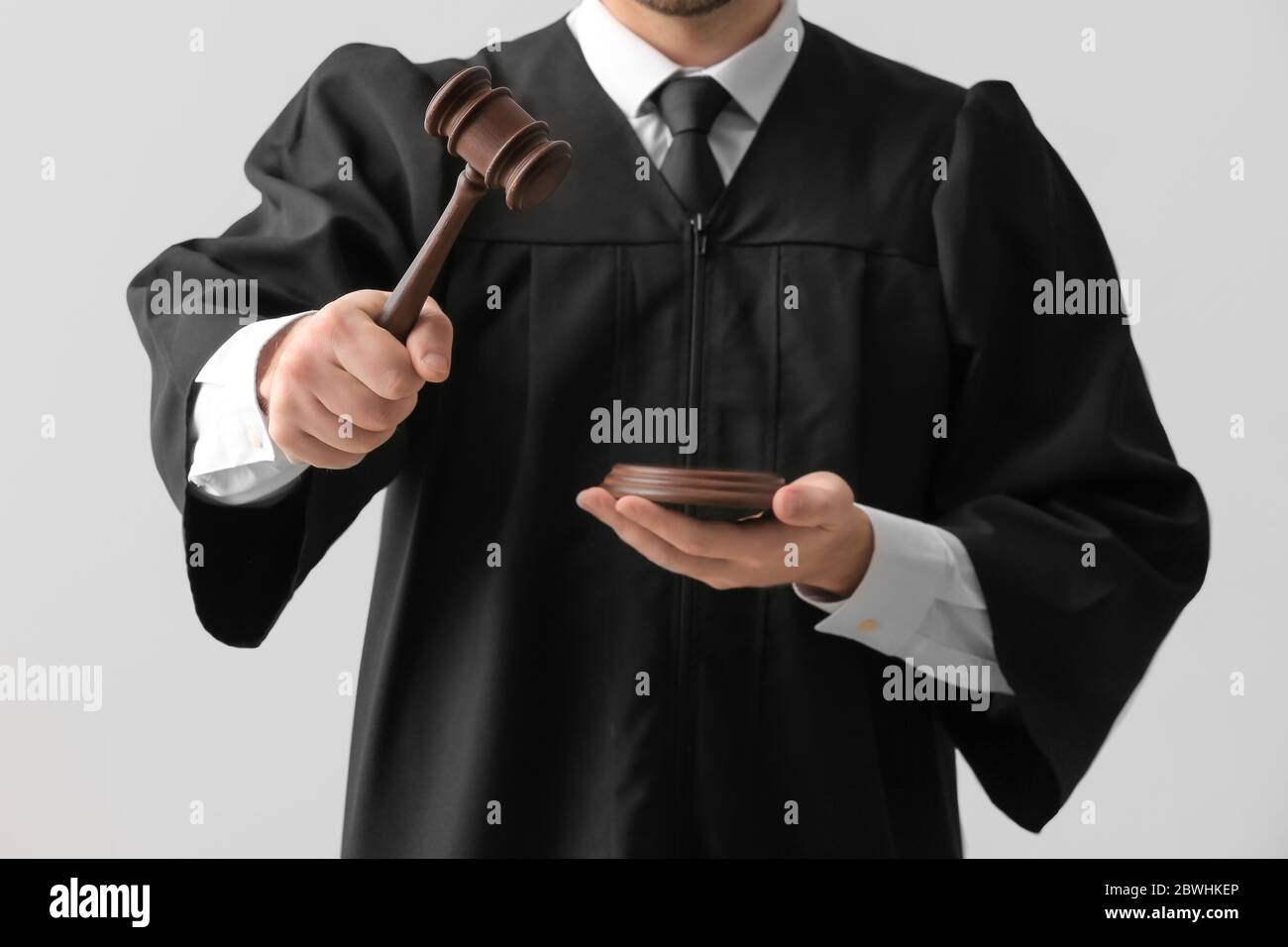 Judge gavel closeup light hi-res stock photography and images - Alamy