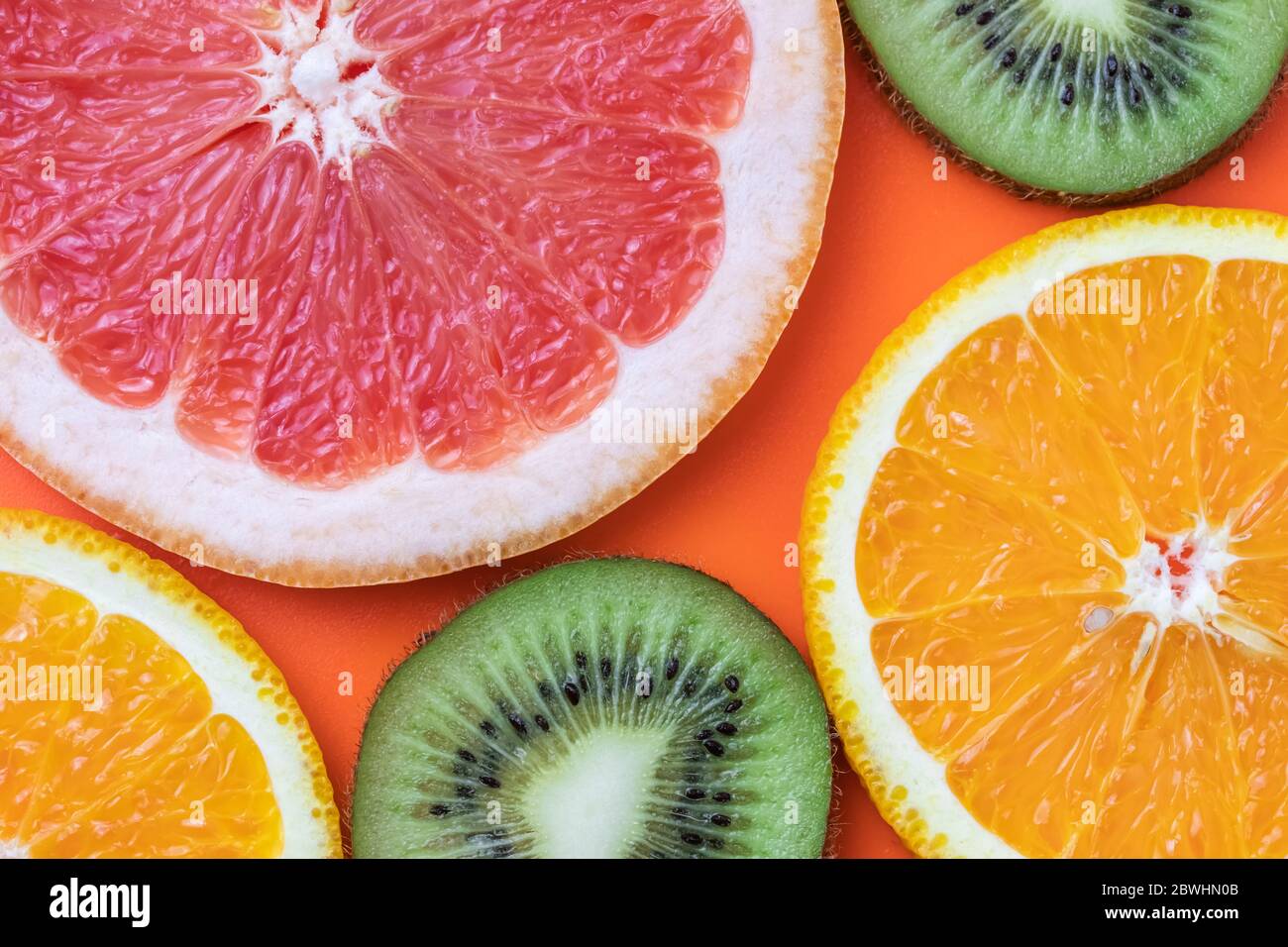 Sliced kiwi fruits texture hi-res stock photography and images - Alamy