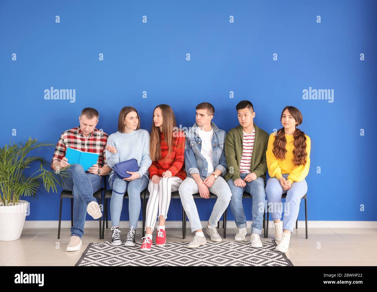 Wait your turn next in line hi-res stock photography and images - Alamy