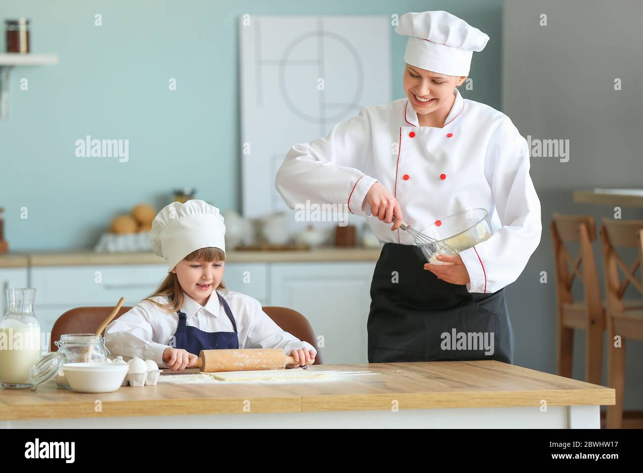 Family little chef restaurant hi-res stock photography and images - Alamy