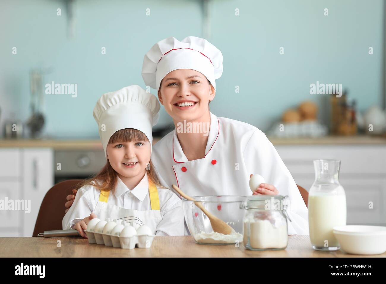 Family little chef restaurant hi-res stock photography and images - Alamy