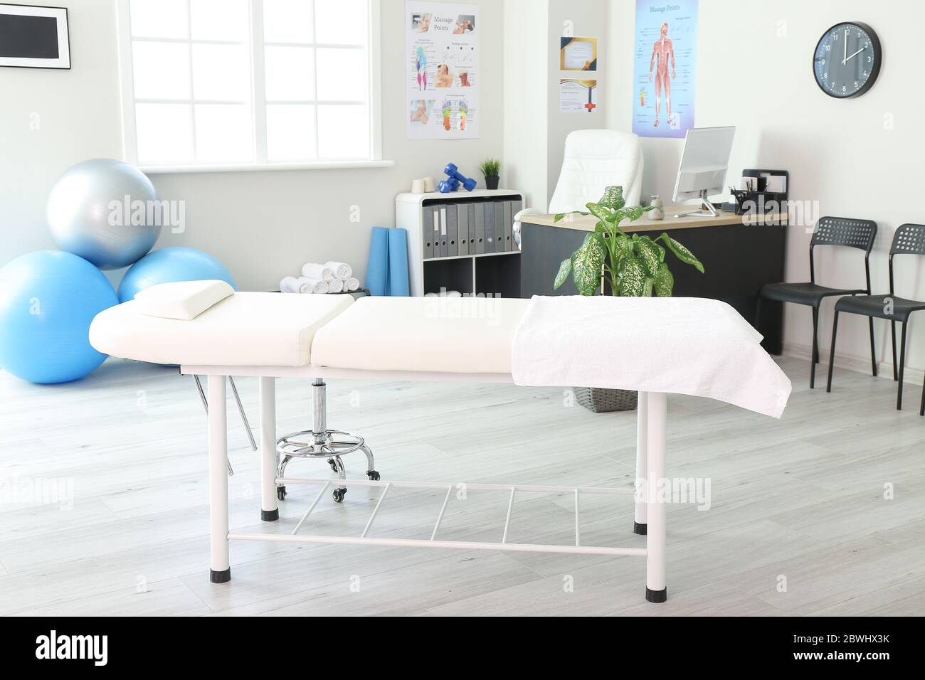Office of massage therapist in modern medical center Stock Photo - Alamy
