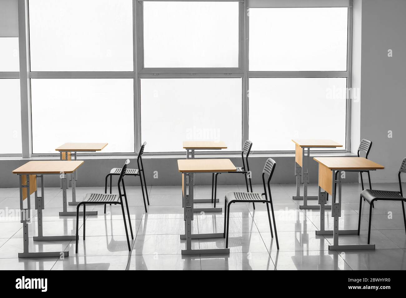 Interior of modern empty classroom Stock Photo - Alamy