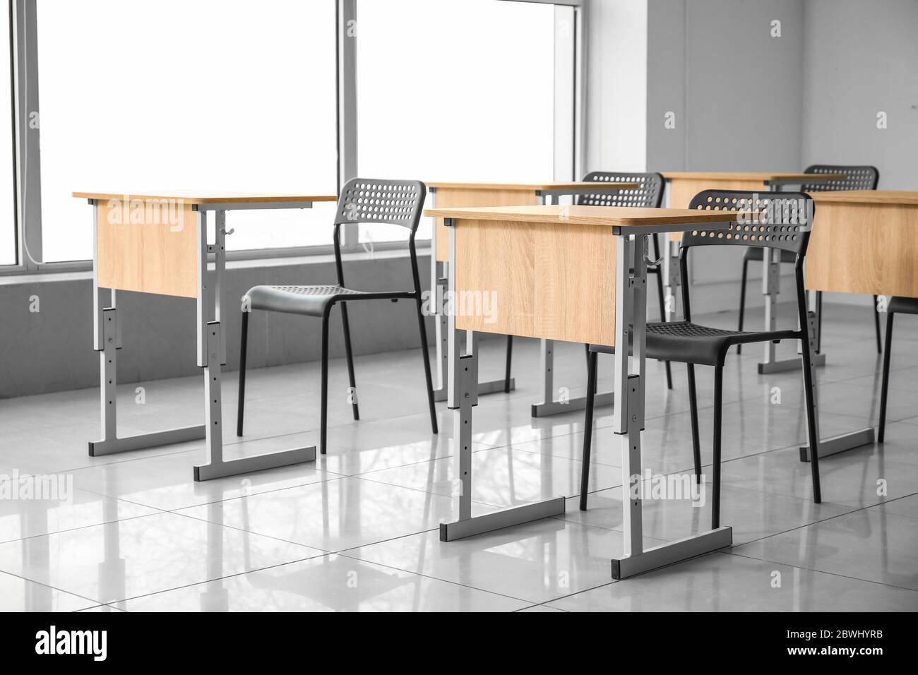 Interior of modern empty classroom Stock Photo - Alamy