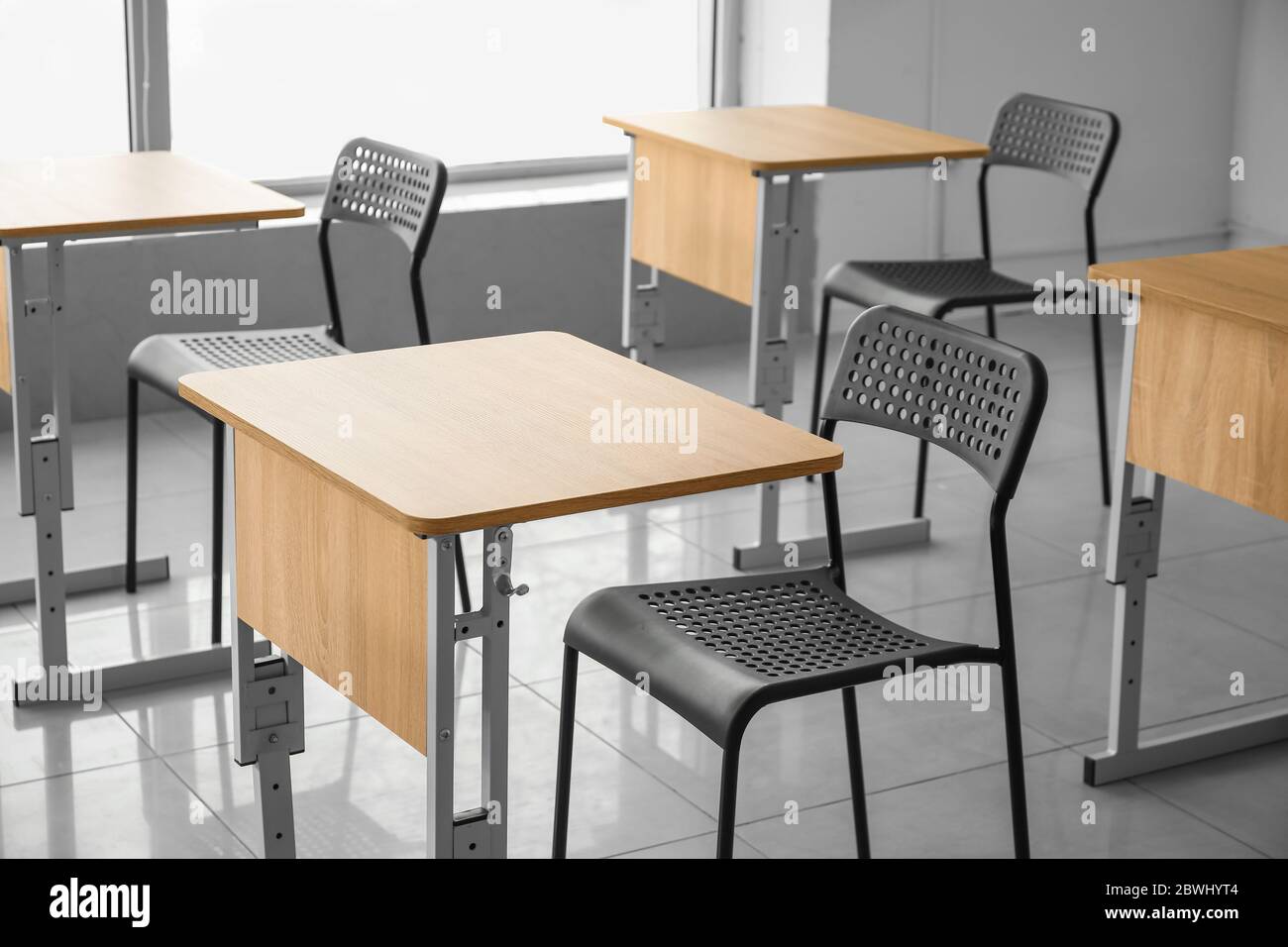 Interior of modern empty classroom Stock Photo - Alamy