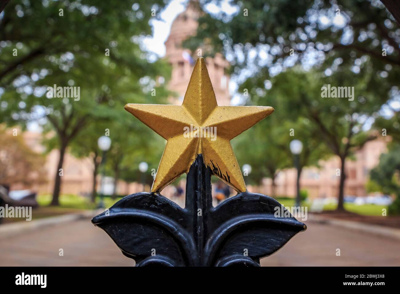 Lone star statue hi-res stock photography and images - Alamy