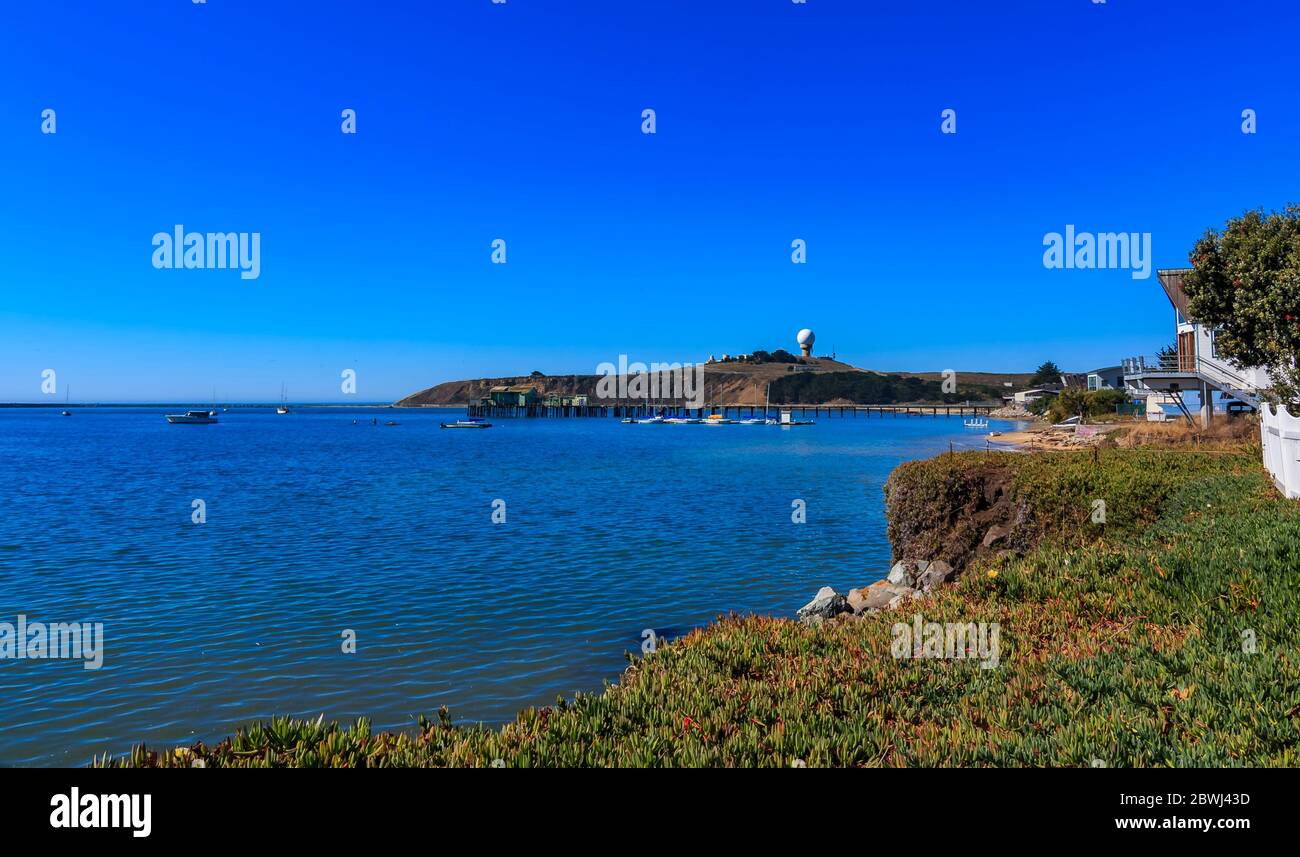 View onto the in Princeton Pillar Point Air Force tracking station ...