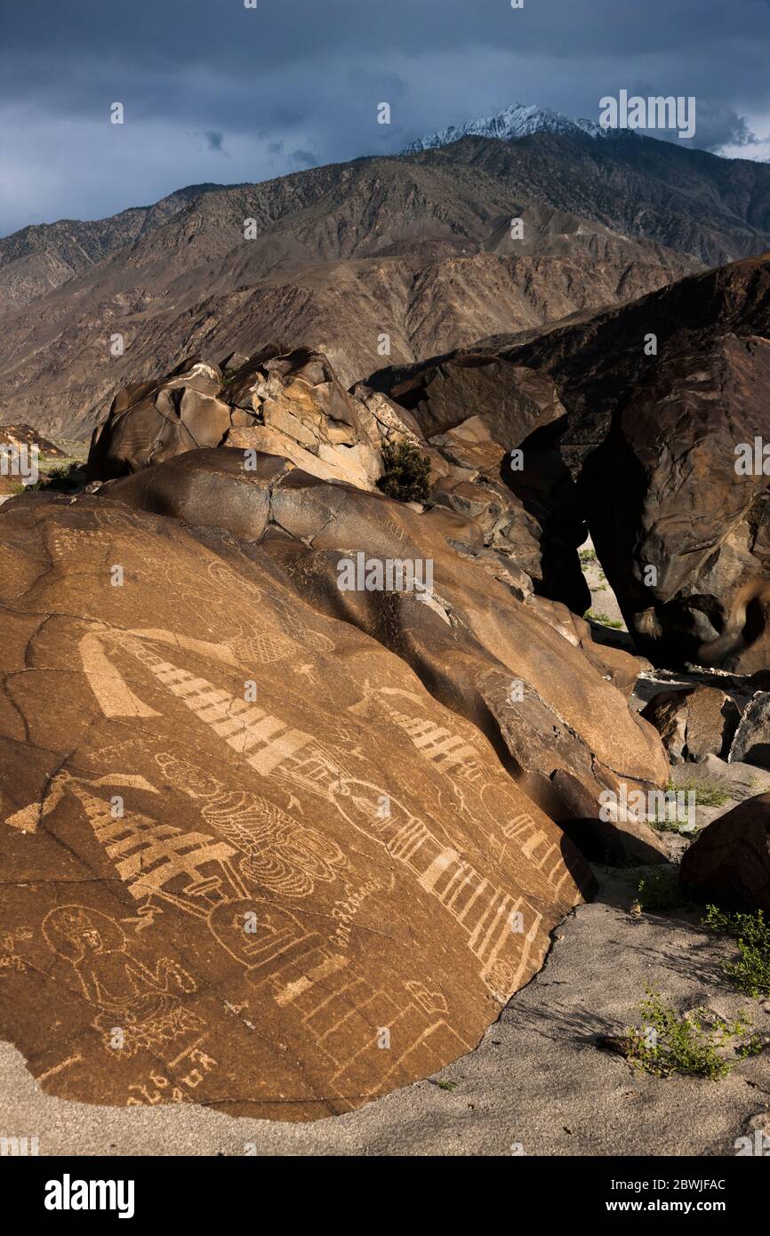 Ancient rock engravings, Indus valley, Chilas, Gilgit-Baltistan ...