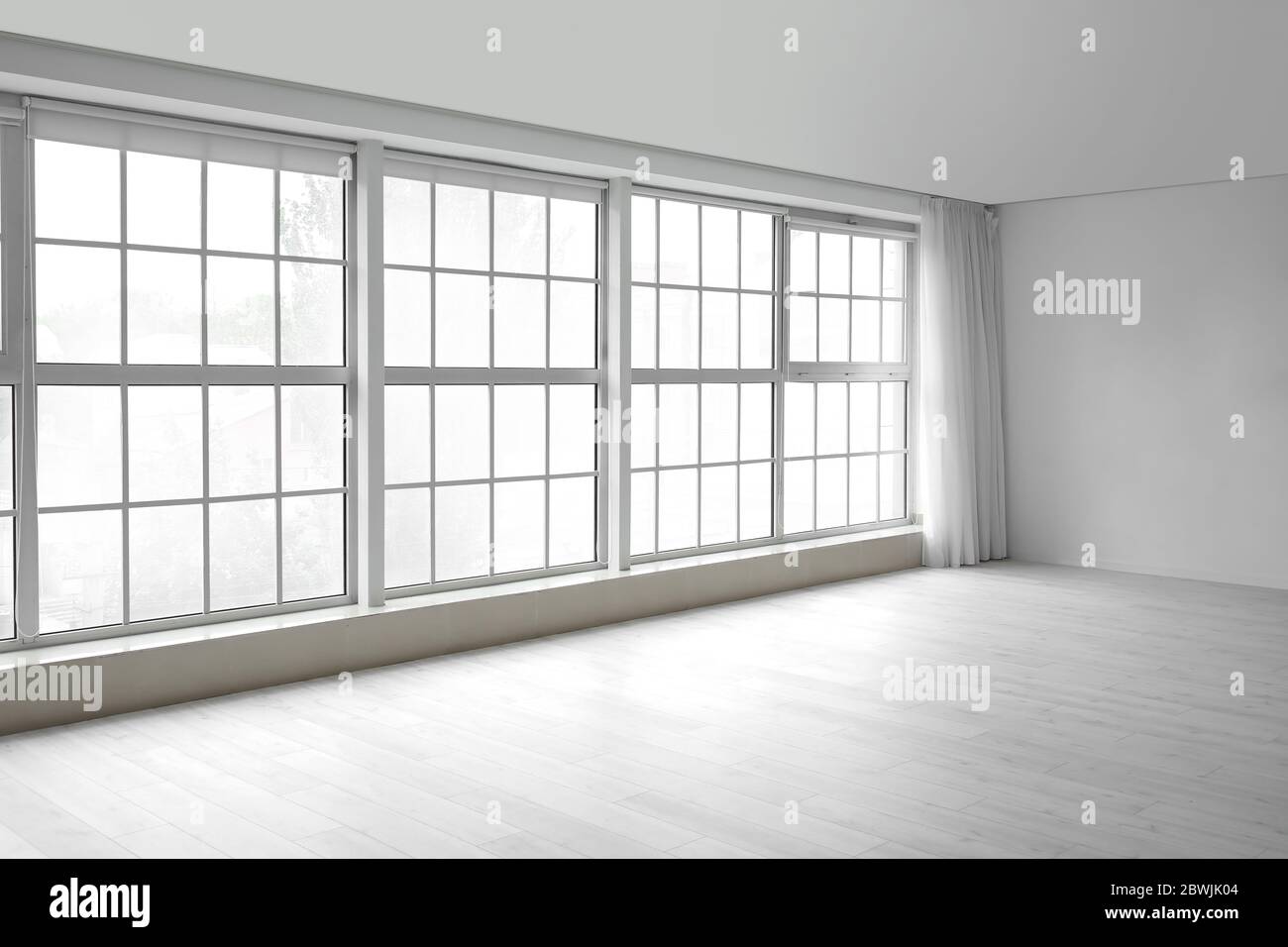 View of big empty room Stock Photo - Alamy