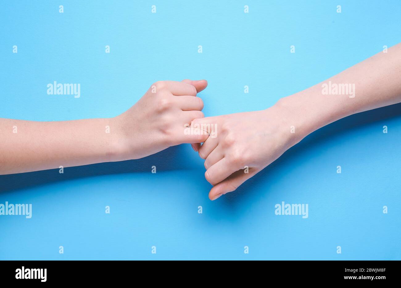 Pinky grip hi-res stock photography and images - Alamy