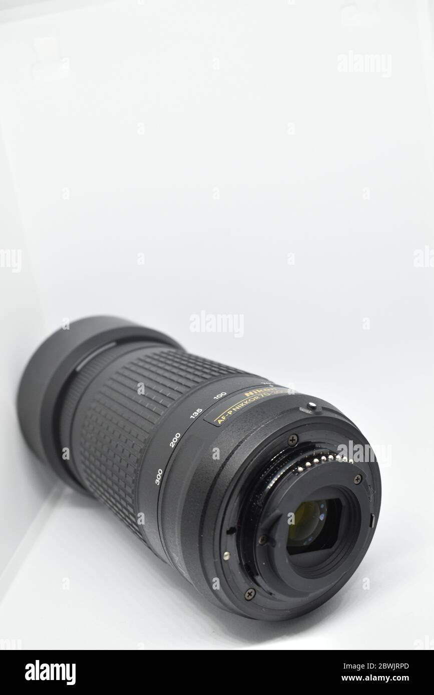 300 mm lens hi-res stock photography and images - Alamy