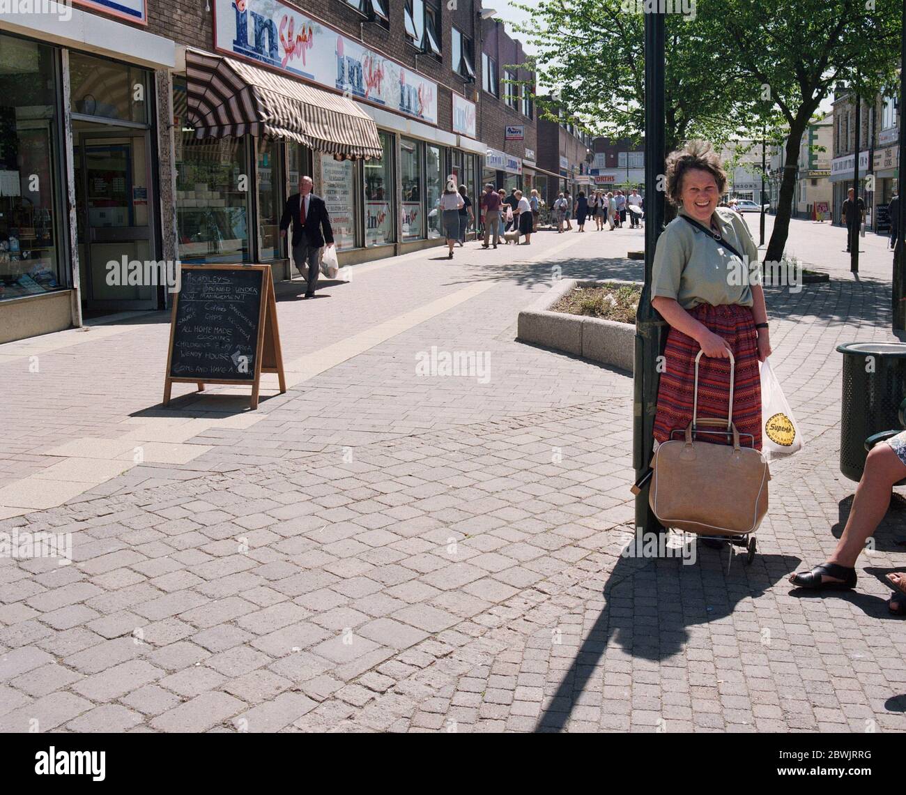 1995, people shopping in Consett town centre, North East England Stock ...
