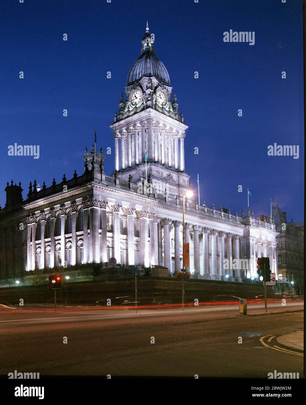 Leeds town hall date hi-res stock photography and images - Alamy