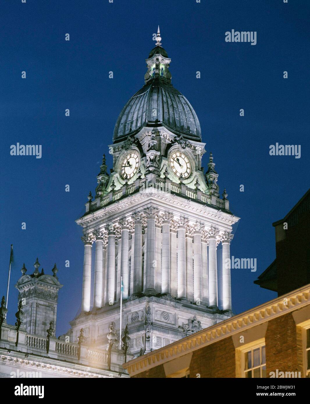 Leeds town hall date hi-res stock photography and images - Alamy