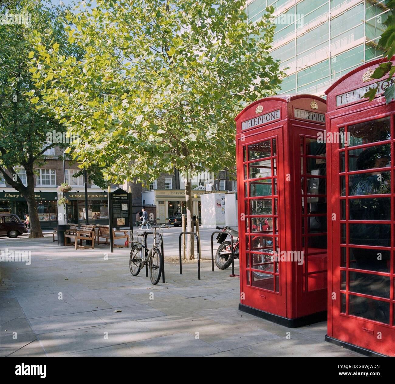 Street scene in Orange Square, Pimlico, London, south East England, UK ...