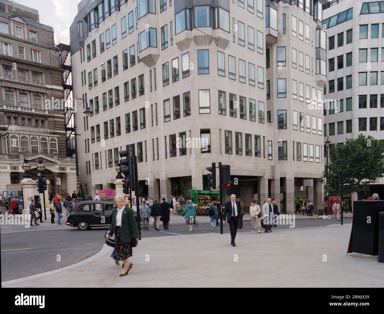 1995 Street scene in The Strand, central London, south East England, UK ...