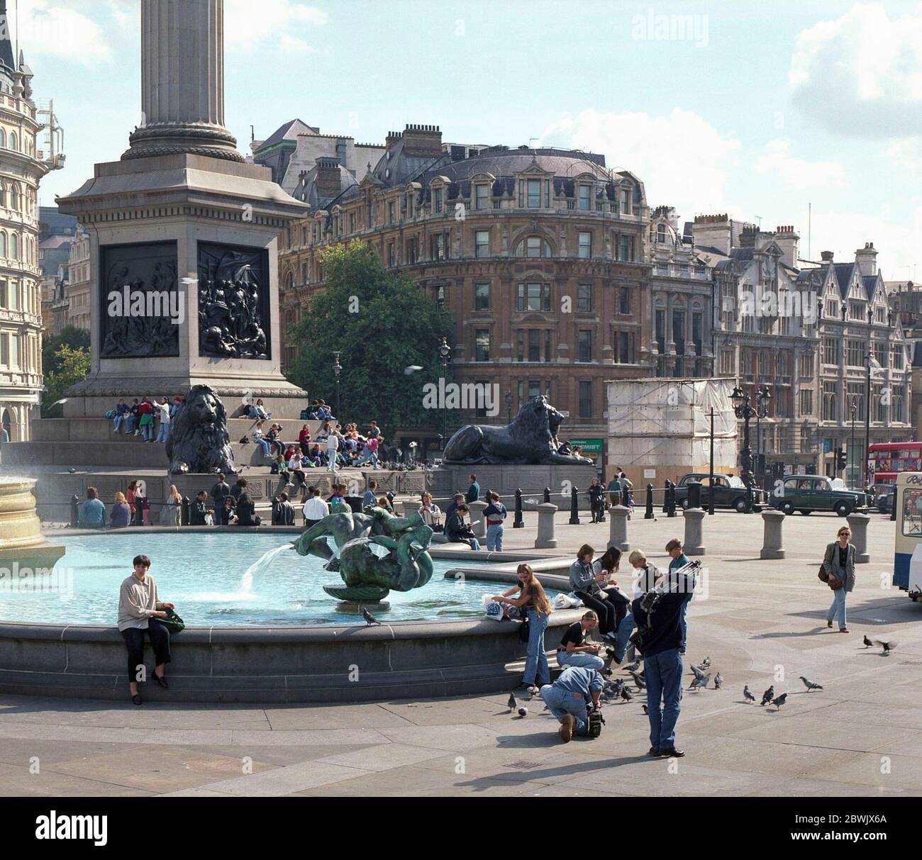 1990s trafalgar square hi-res stock photography and images - Alamy