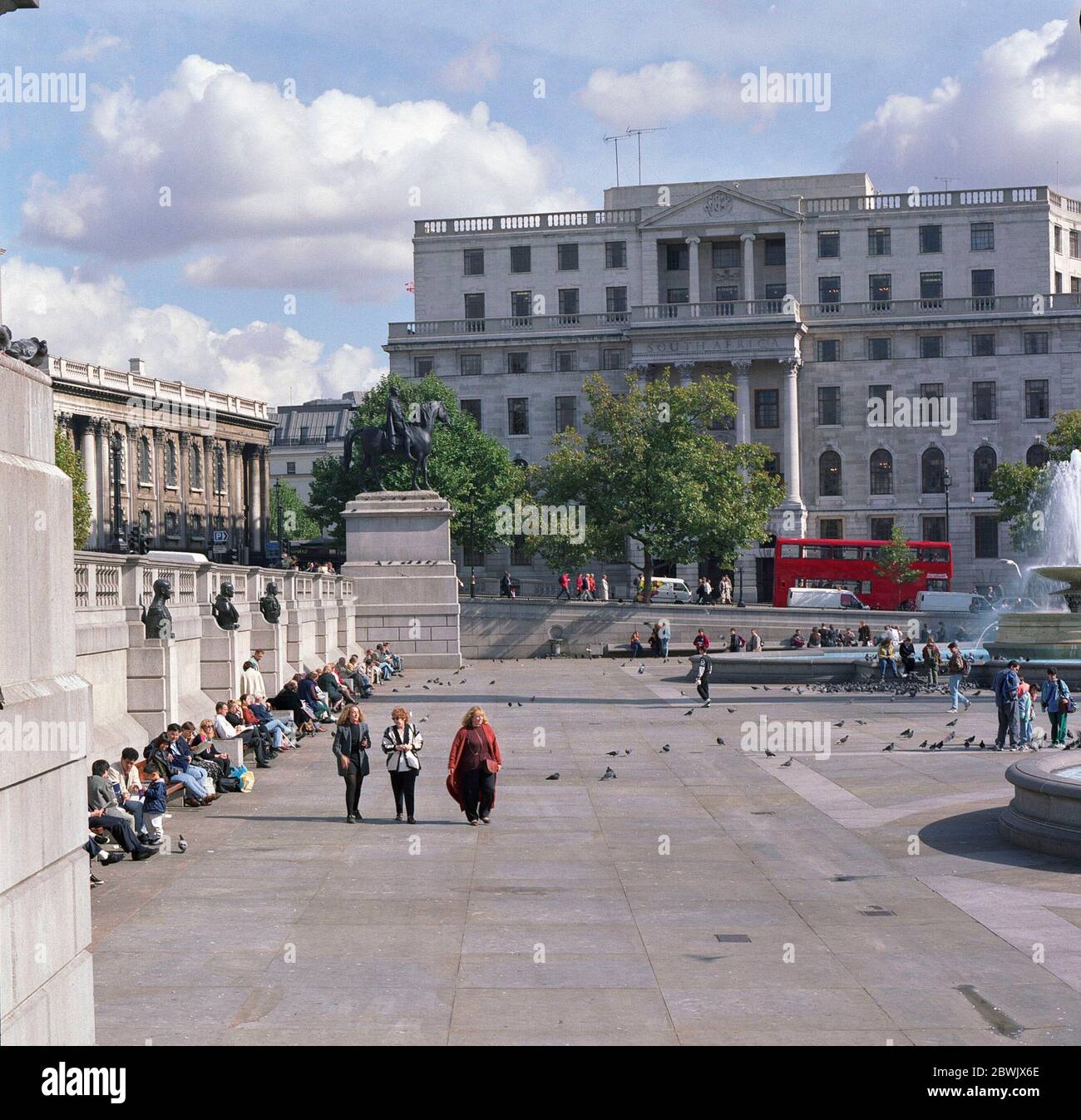 1990s trafalgar square hi-res stock photography and images - Alamy