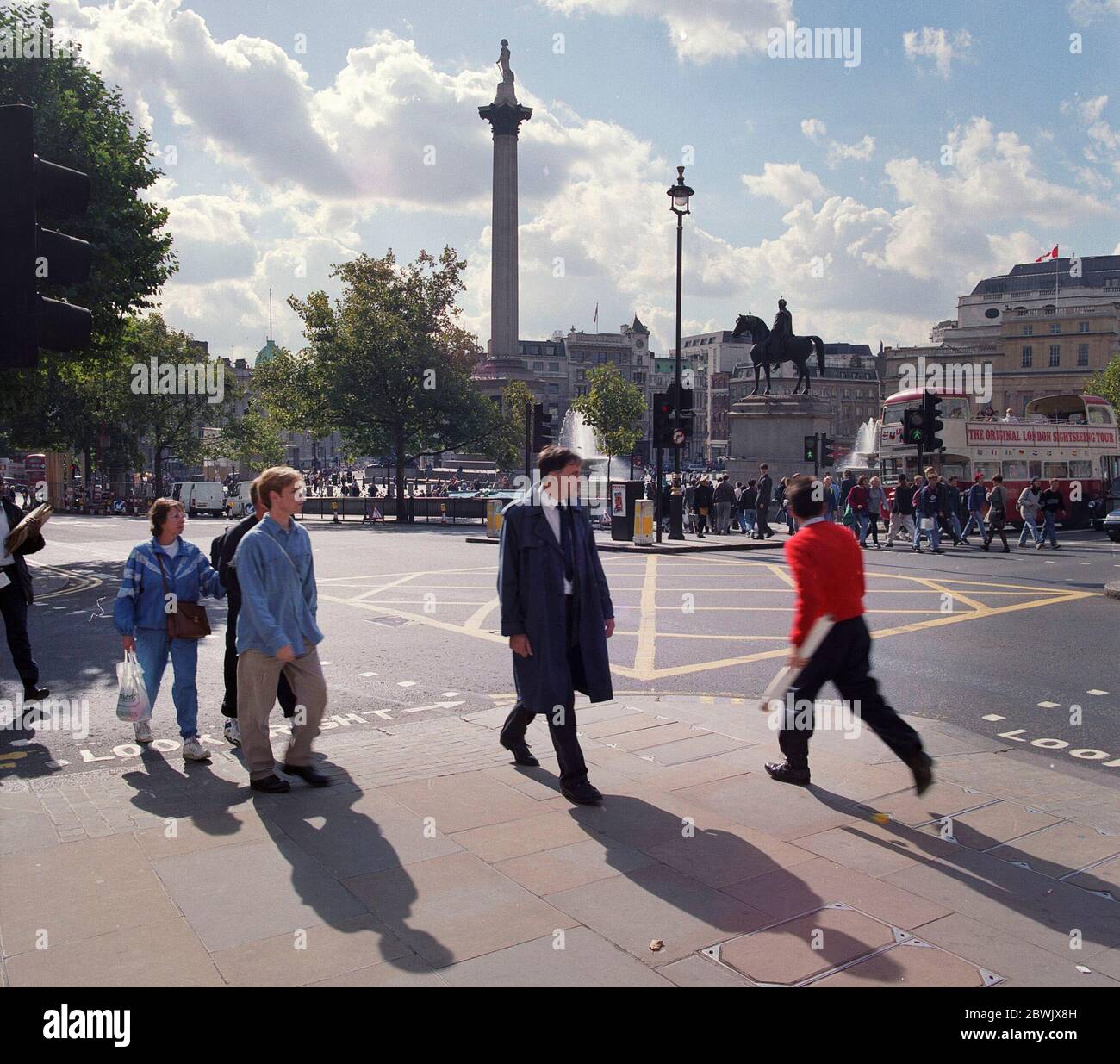 Street photography 1990s uk hi-res stock photography and images - Alamy