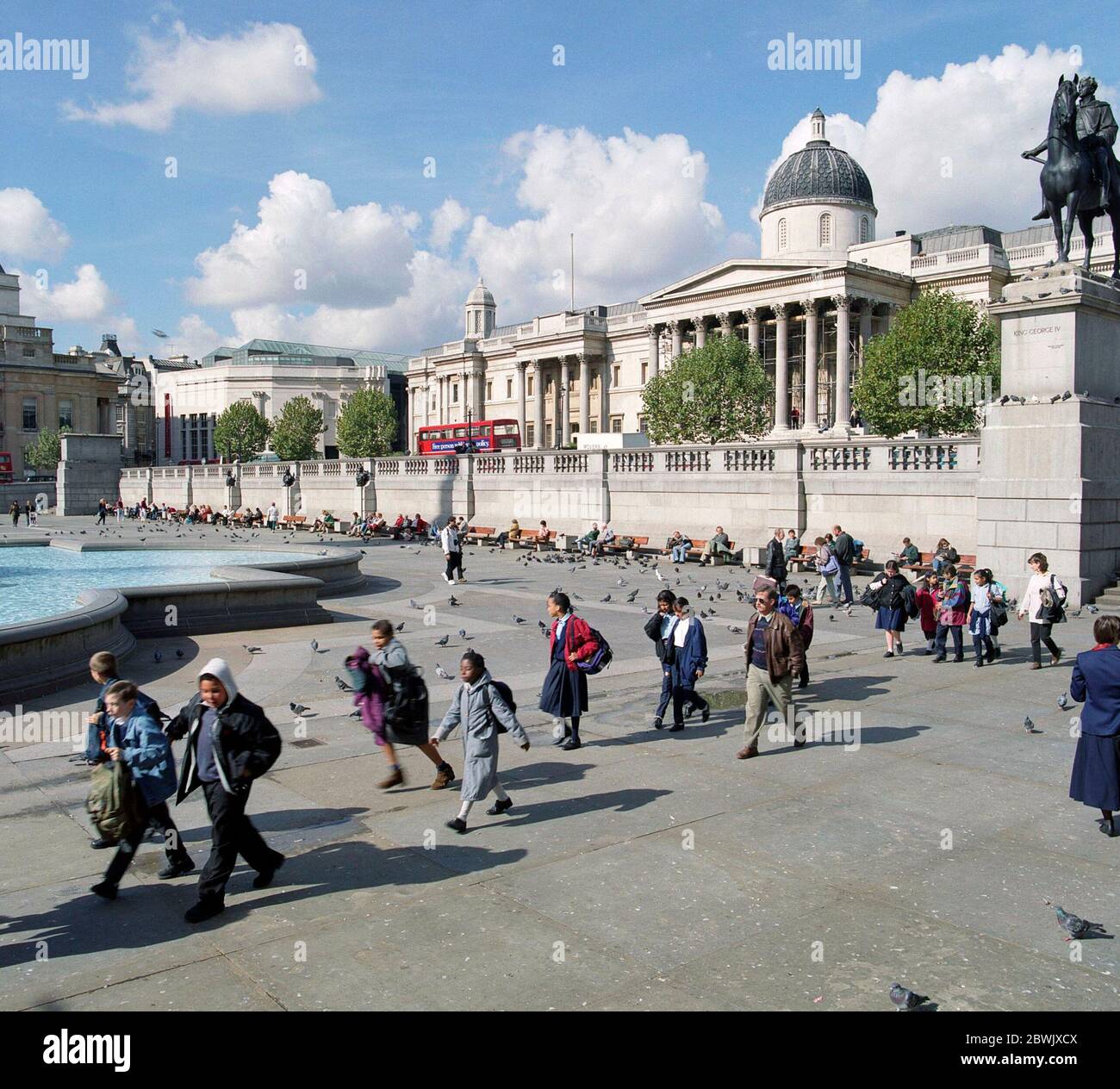1990s trafalgar square hi-res stock photography and images - Alamy