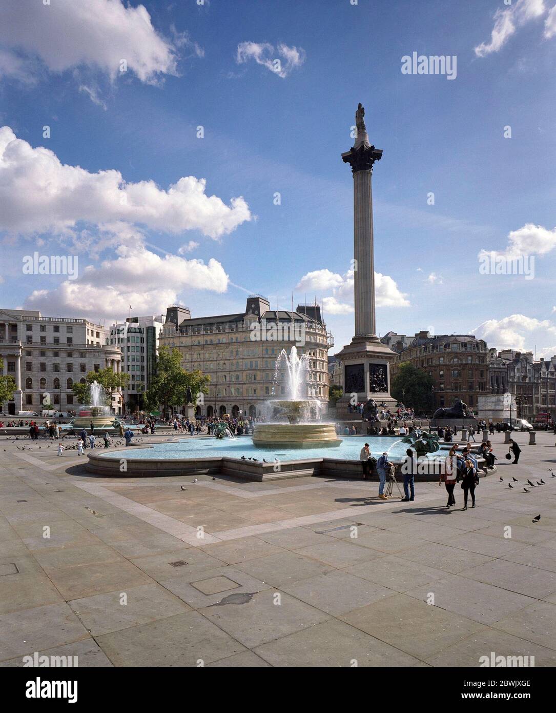 1990s trafalgar square hi-res stock photography and images - Alamy