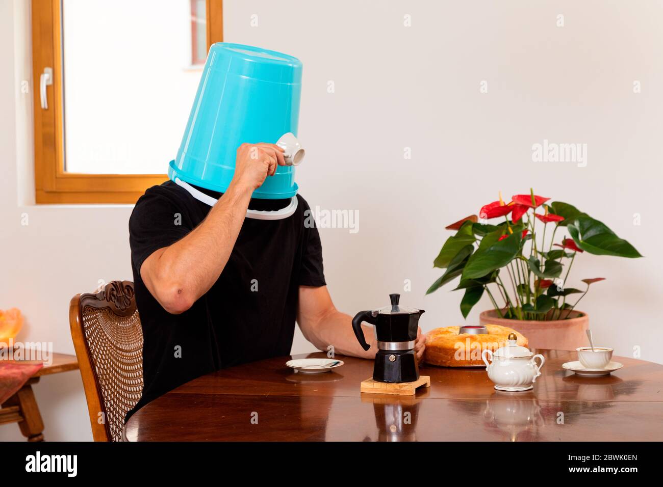 Bucket head man hi-res stock photography and images - Alamy