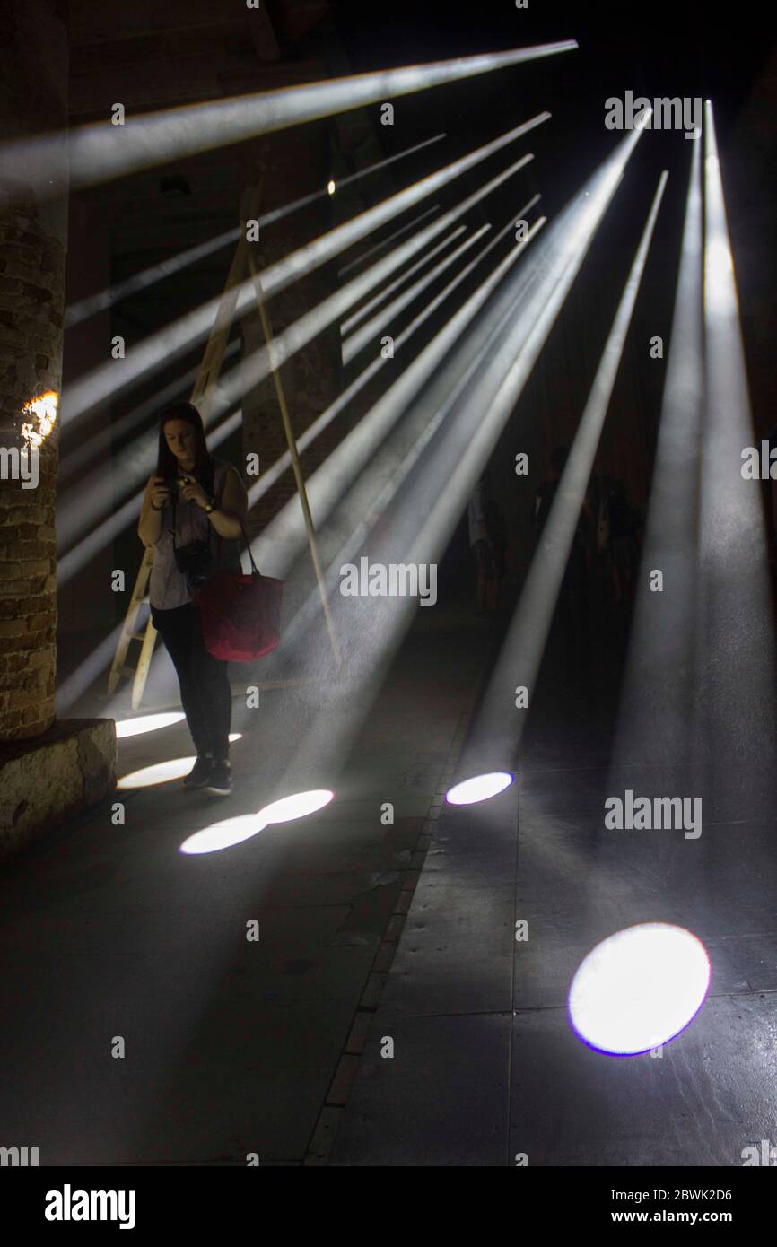Beams installation hi-res stock photography and images - Alamy