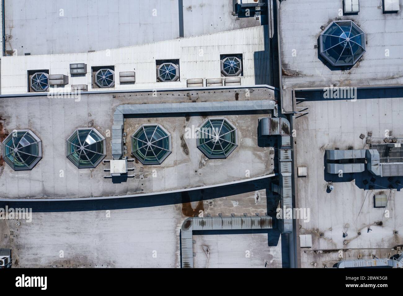 Meadowhall shopping centre mall hi-res stock photography and images - Alamy