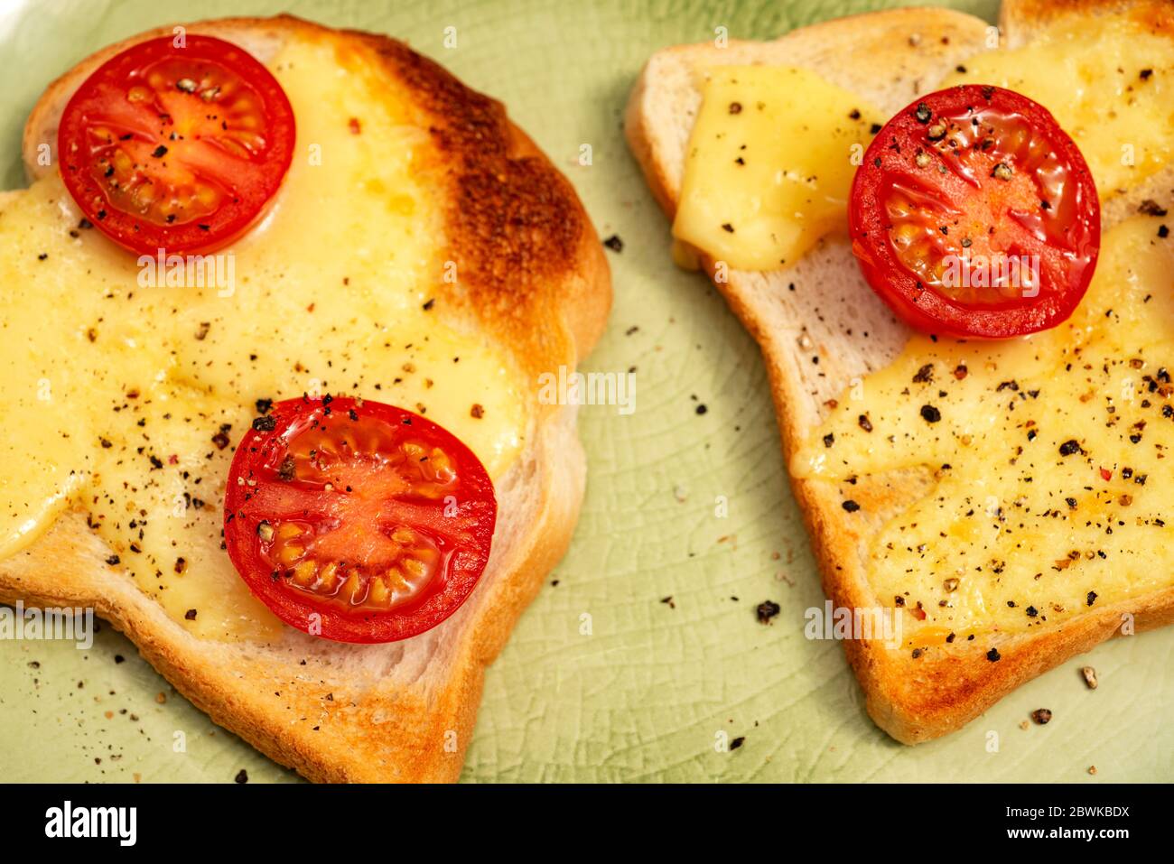 Baby cheeses hi-res stock photography and images - Alamy