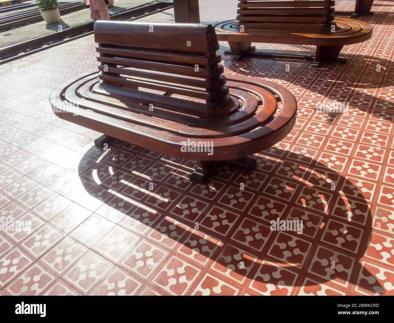 Ancient seats train station Seats wood Stock Photo - Alamy