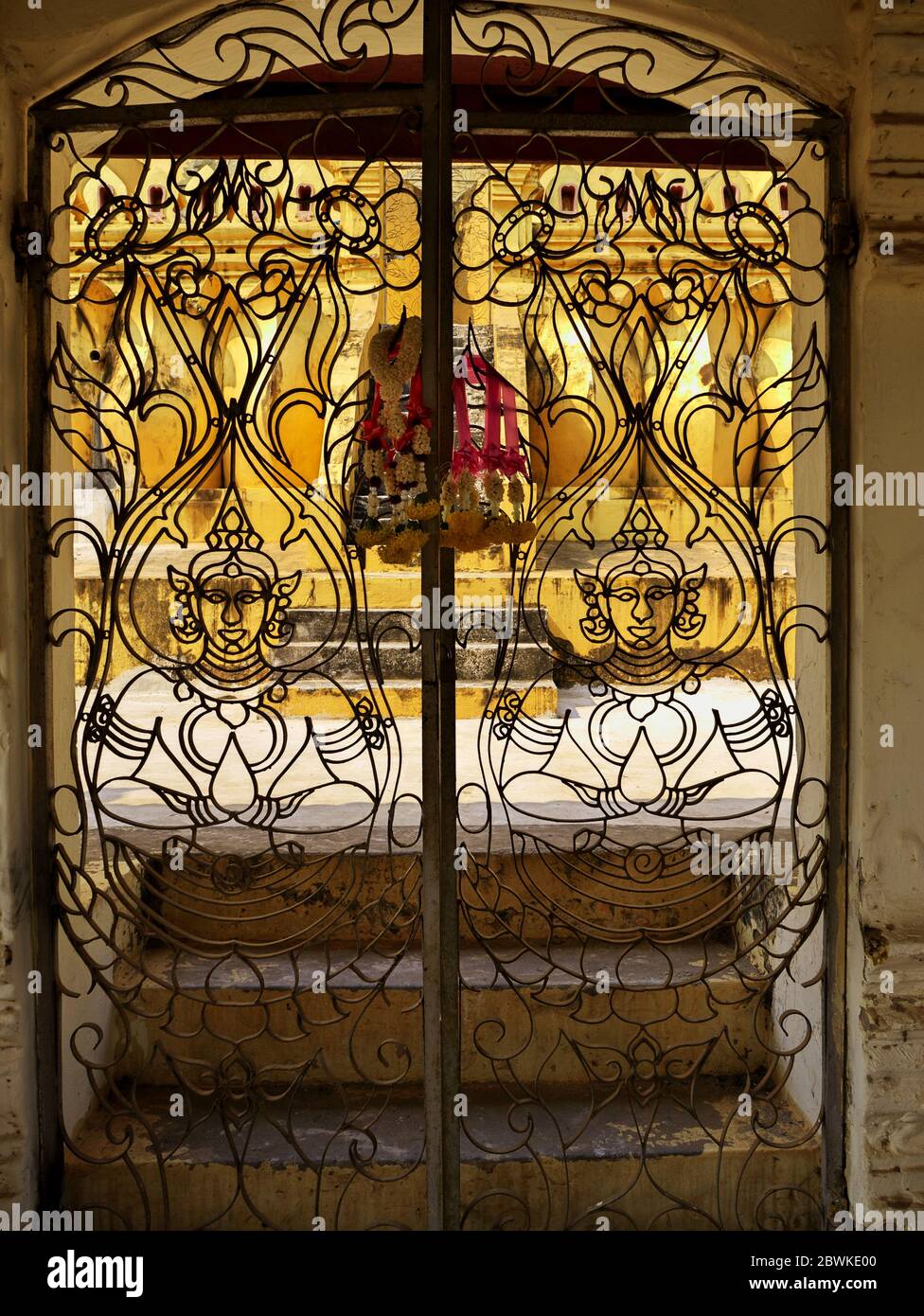 The gate of wat pha that luang hi-res stock photography and images - Alamy