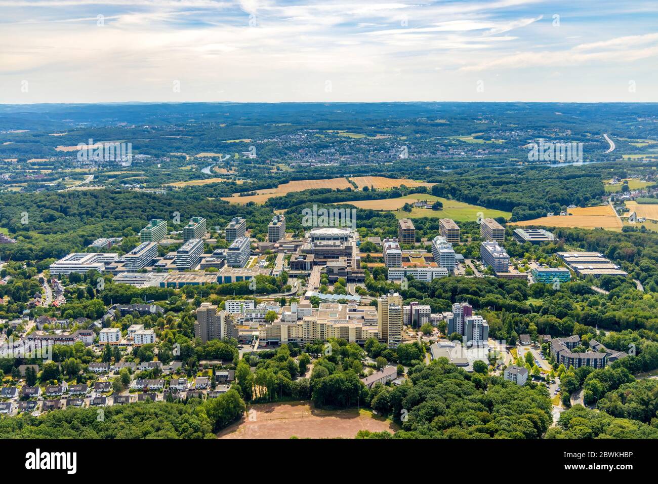 Uni campus aerial hi-res stock photography and images - Alamy